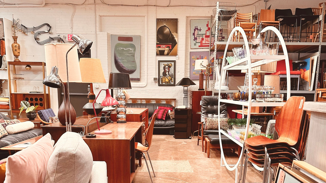 DANISH ARM CHAIR MODEL 596 BY LAWRENCE PEABODY FOR SELIG – MiMO Decor